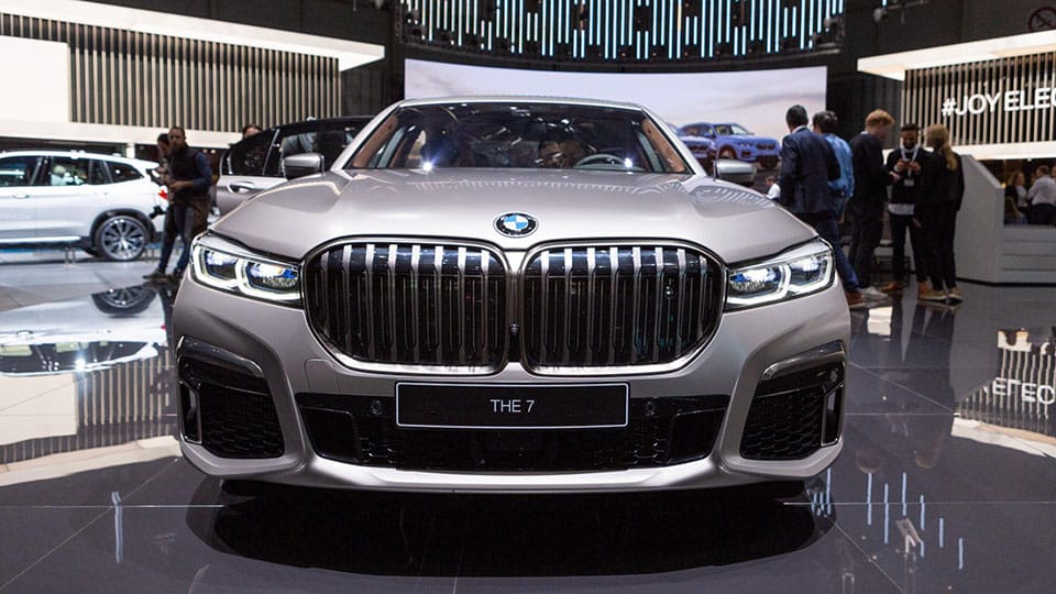BMW’s biggest engine - the V12 - is safe until 2023 | Top Gear