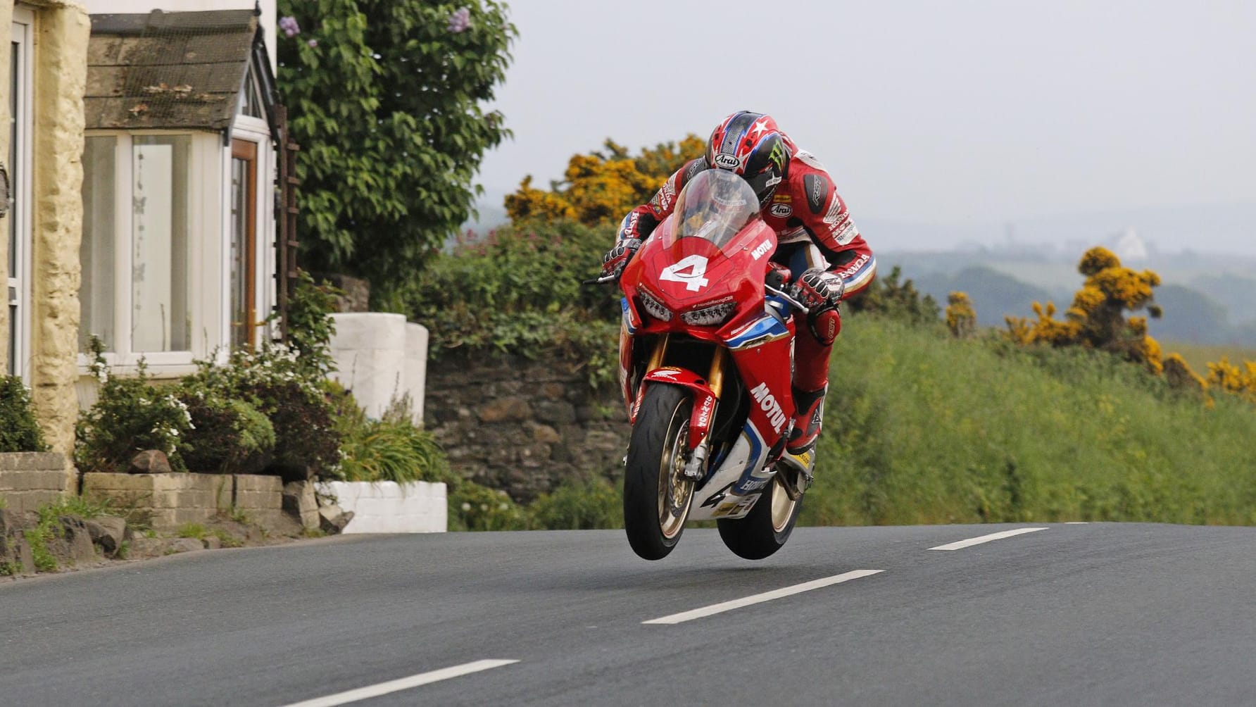 How to win the Isle of Man TT, by a 16-time victor | Top Gear