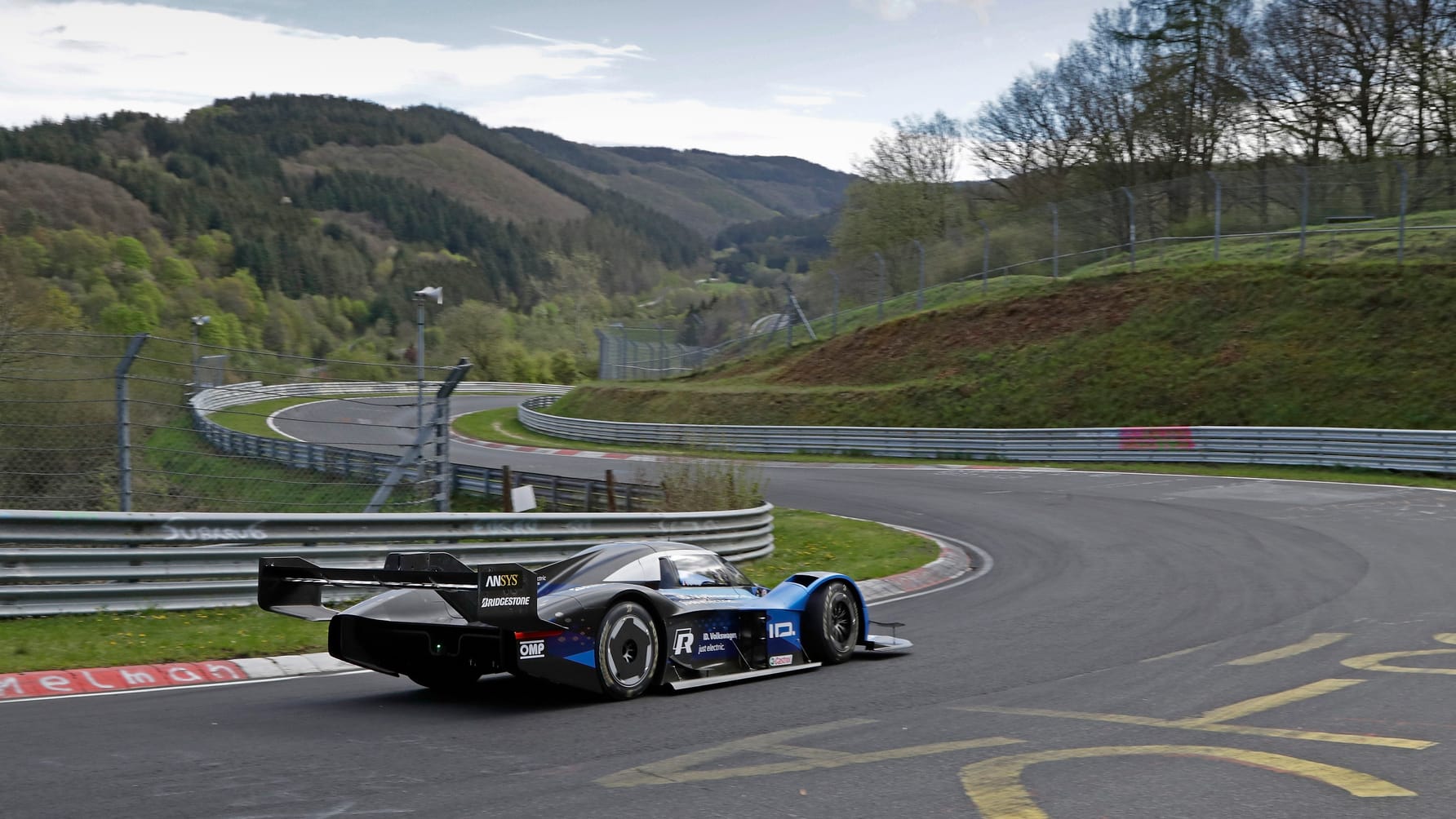 The VW ID. R has set a new EV lap record at the Nürburgring | Top Gear