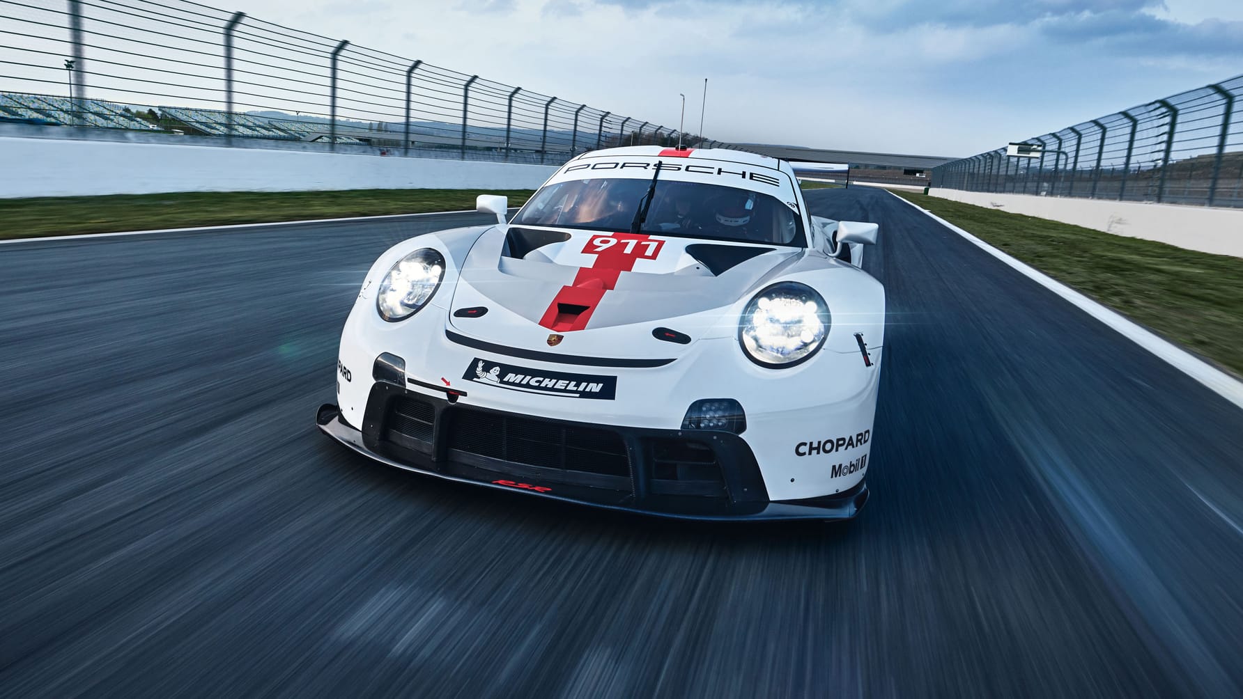 The new mid-engined, 510bhp Porsche 911 RSR has arrived | Top Gear