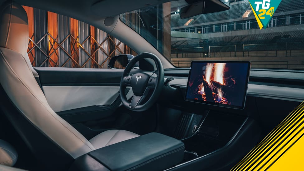 TG24: how fast is the Tesla Model 3 Performance? | Top Gear