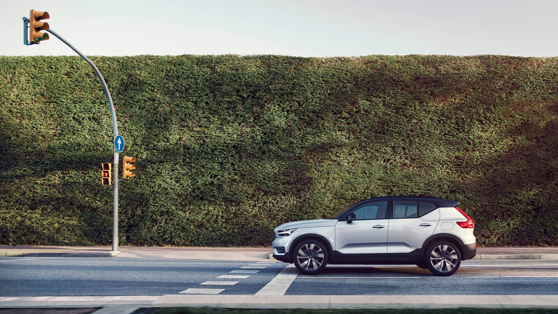 The brand-new, all-electric Volvo XC40 has 408bhp | Top Gear