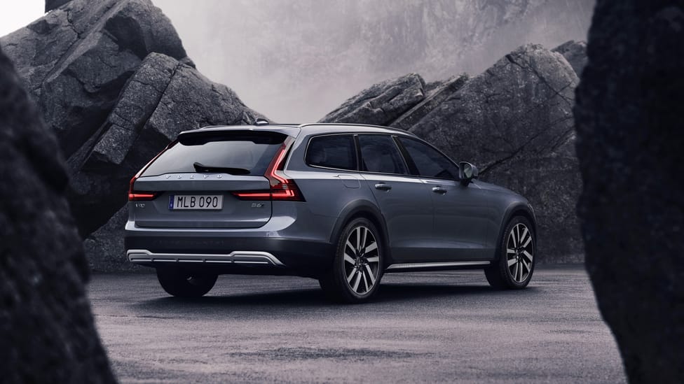 Play spot the difference with these Volvo facelifts | Top Gear
