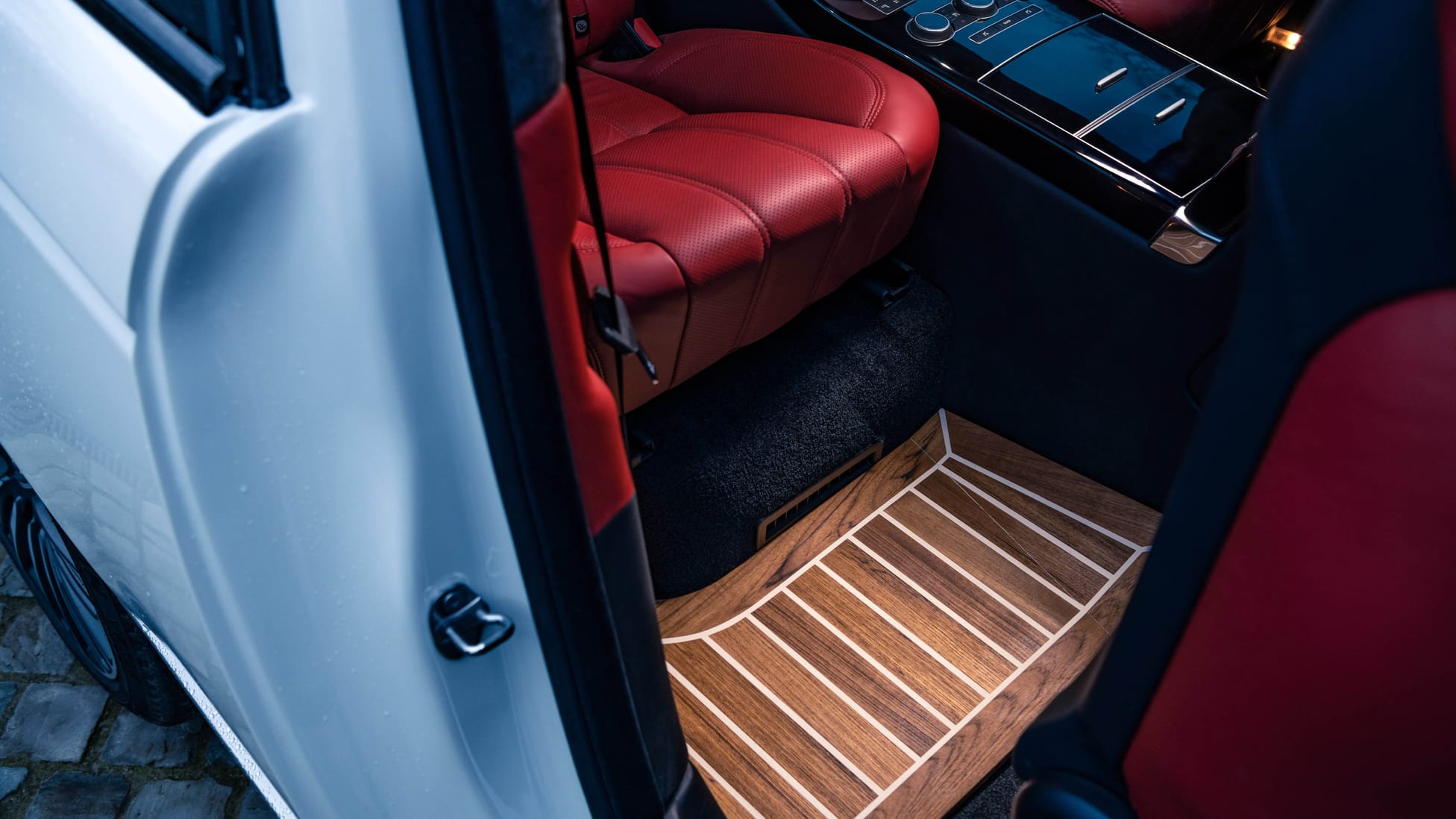 The two-door Range Rover finally lives* | Top Gear