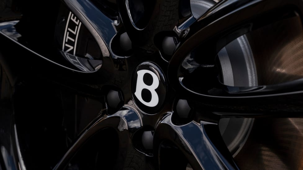 This special edition Bentley GTC celebrates HORSES | Top Gear