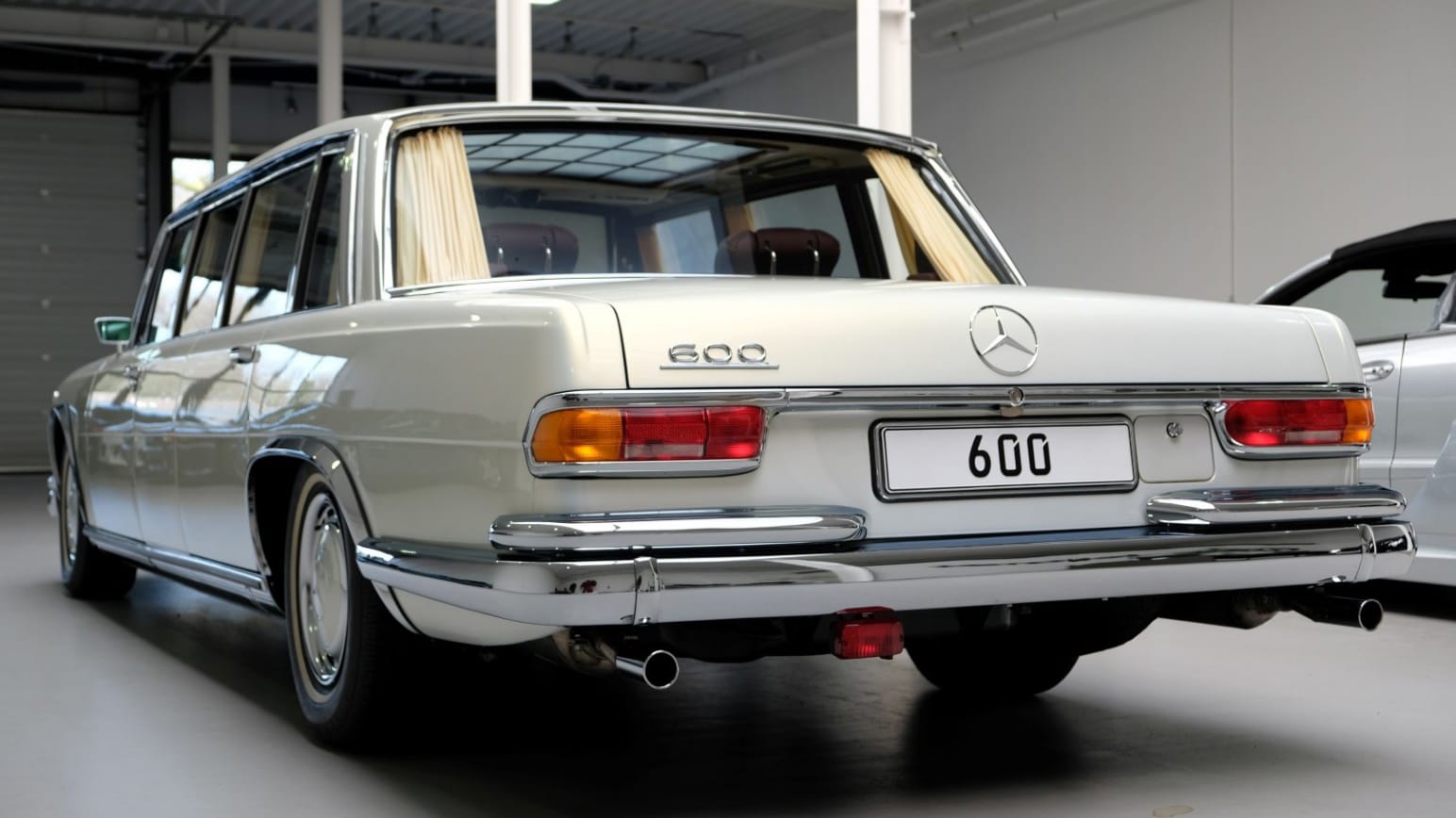 This restomod Merc 600 Pullman is all kinds of fantastic | Top Gear