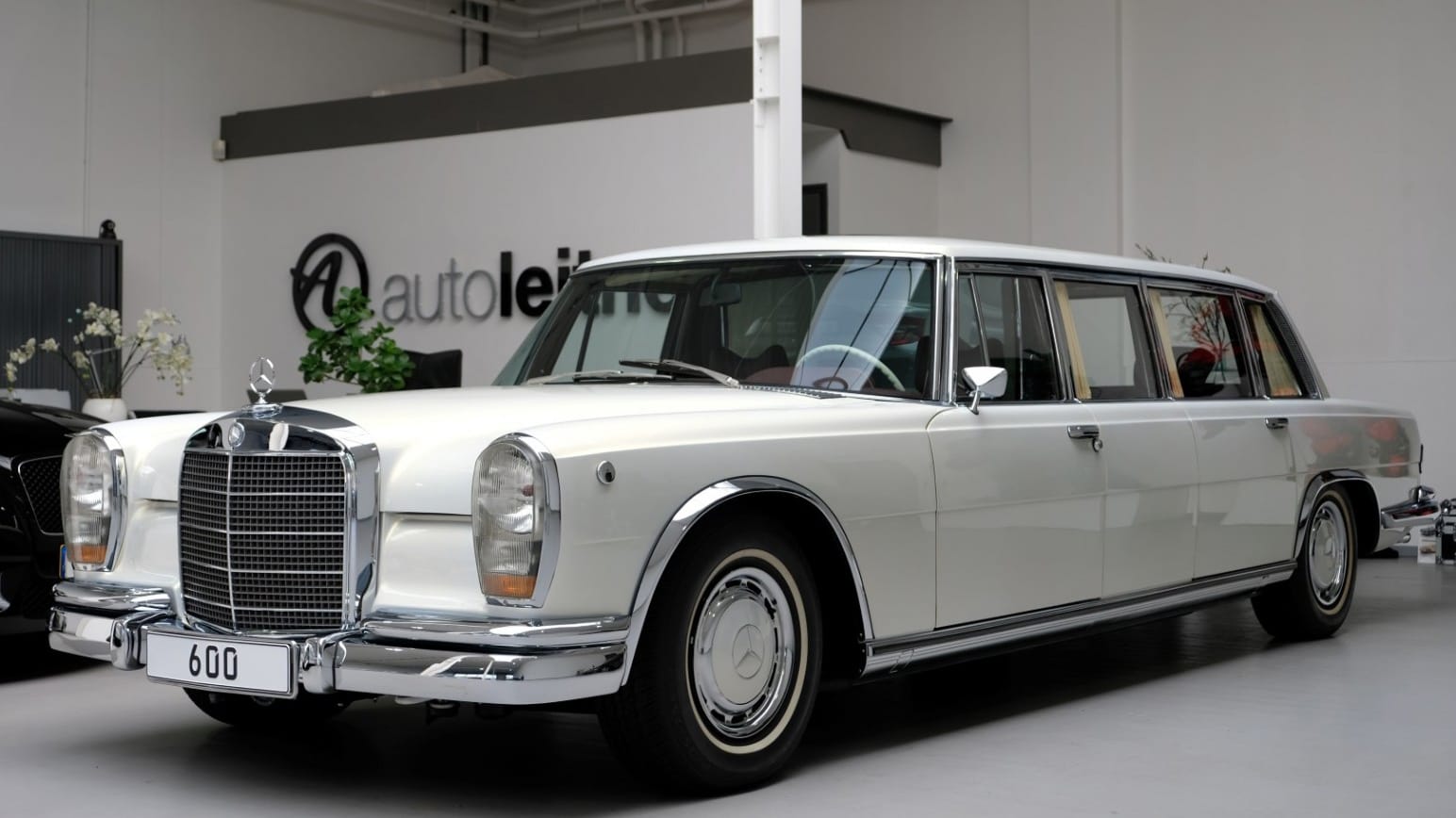 This restomod Merc 600 Pullman is all kinds of fantastic | Top Gear