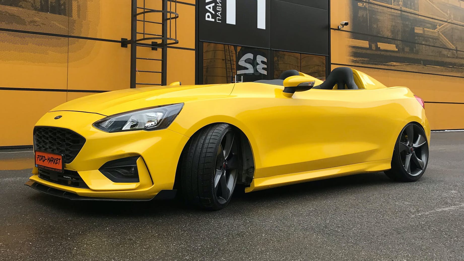 How mad is this custom Ford Focus speedster? | Top Gear