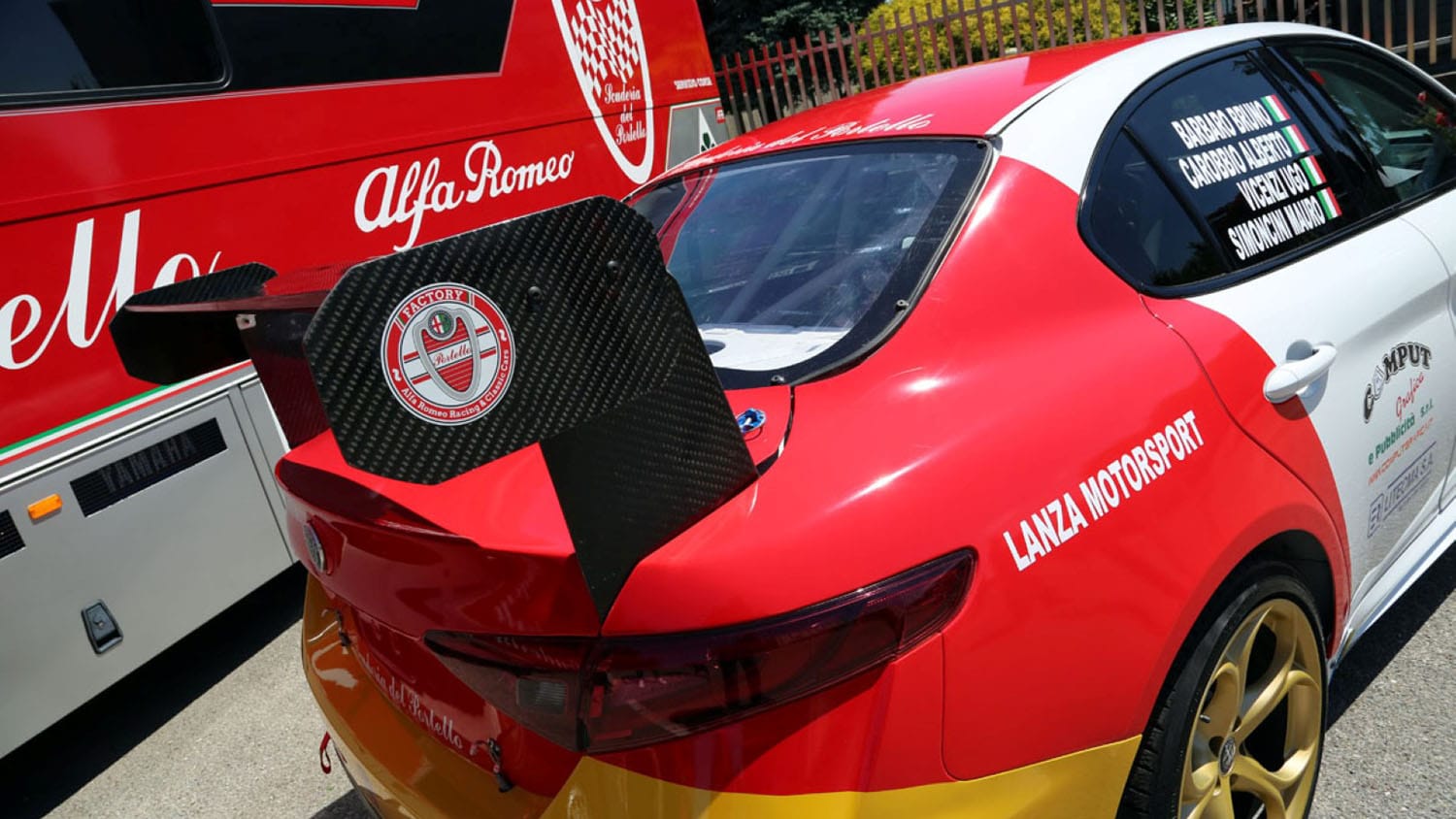 This glorious Alfa Giulia touring car is ready for the Ring | Top Gear