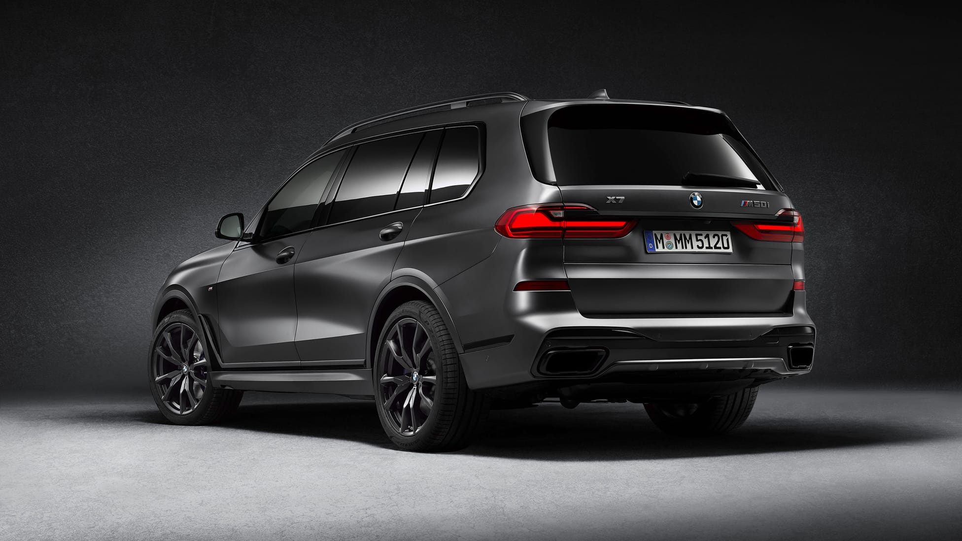 BMW reveals rare, £115k X7 ‘Dark Shadow Edition' SUV | Top Gear