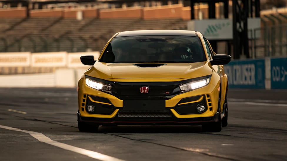 Watch the Honda Civic Type R claim a new lap record | Top Gear