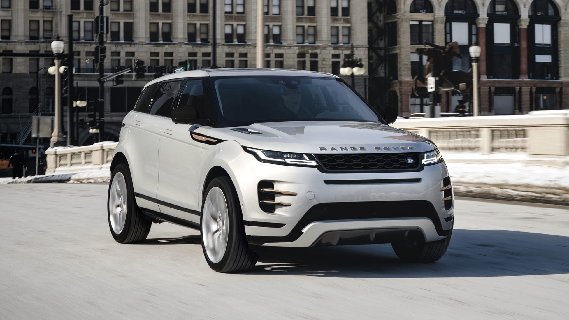 This is the newly facelifted Range Rover Evoque | Top Gear