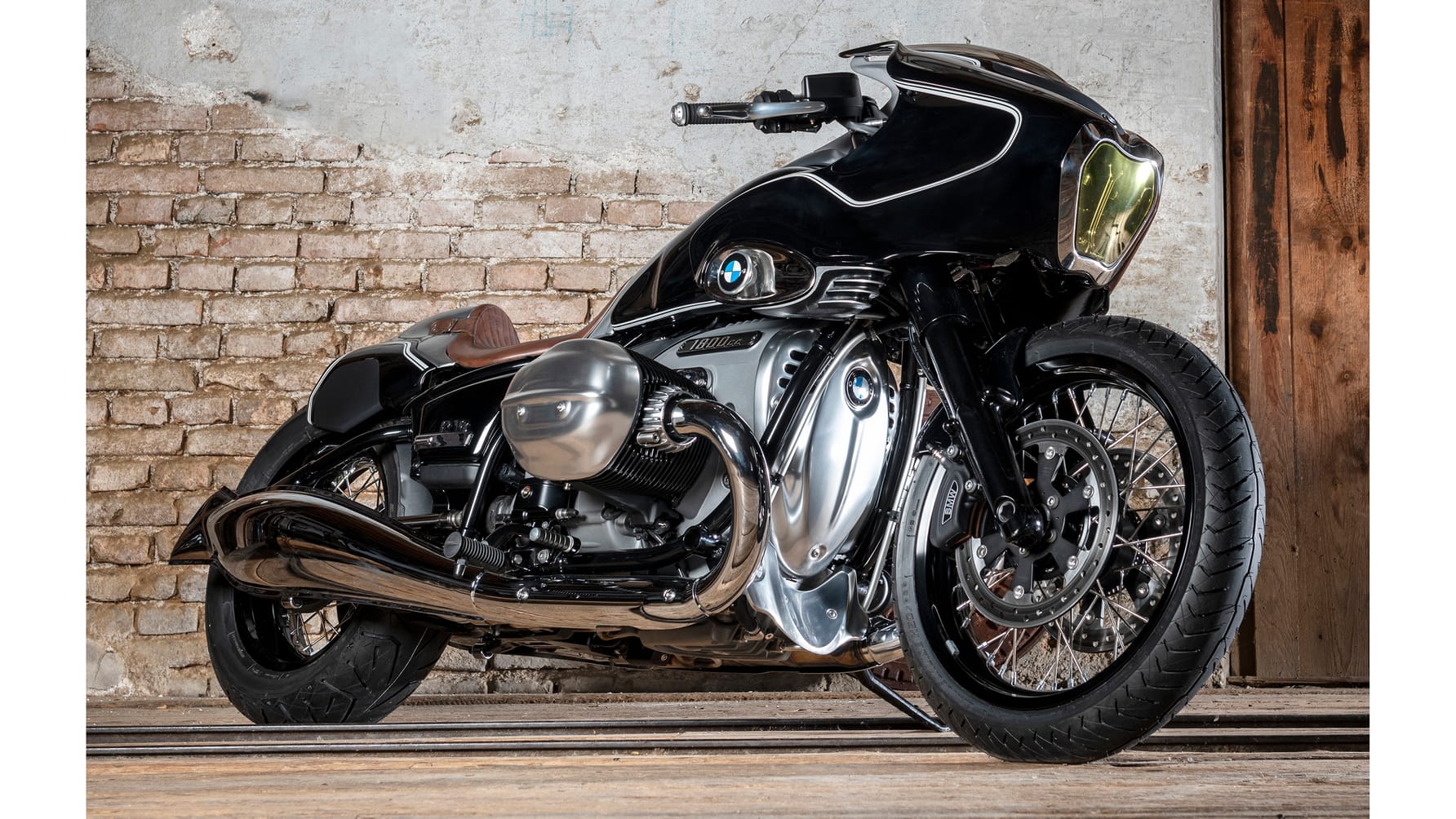 This one-off BMW R18 looks straight out of Sin City | Top Gear