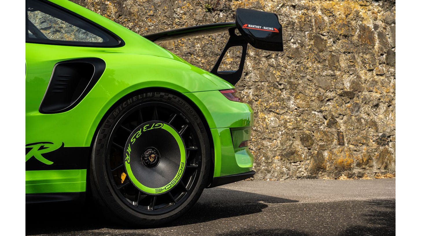 The 911 GT3 RS looks even wilder with Manthey Racing bits | Top Gear