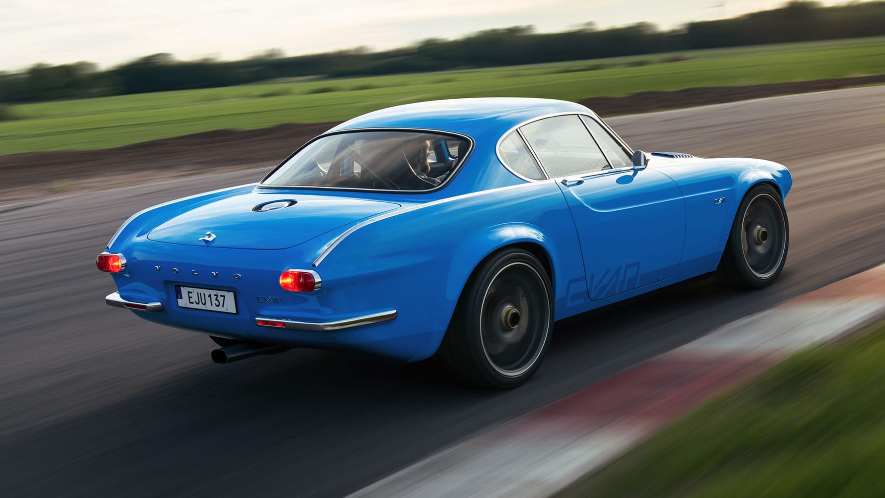 Stop the press: this is a 414bhp Volvo P1800 restomod | Top Gear