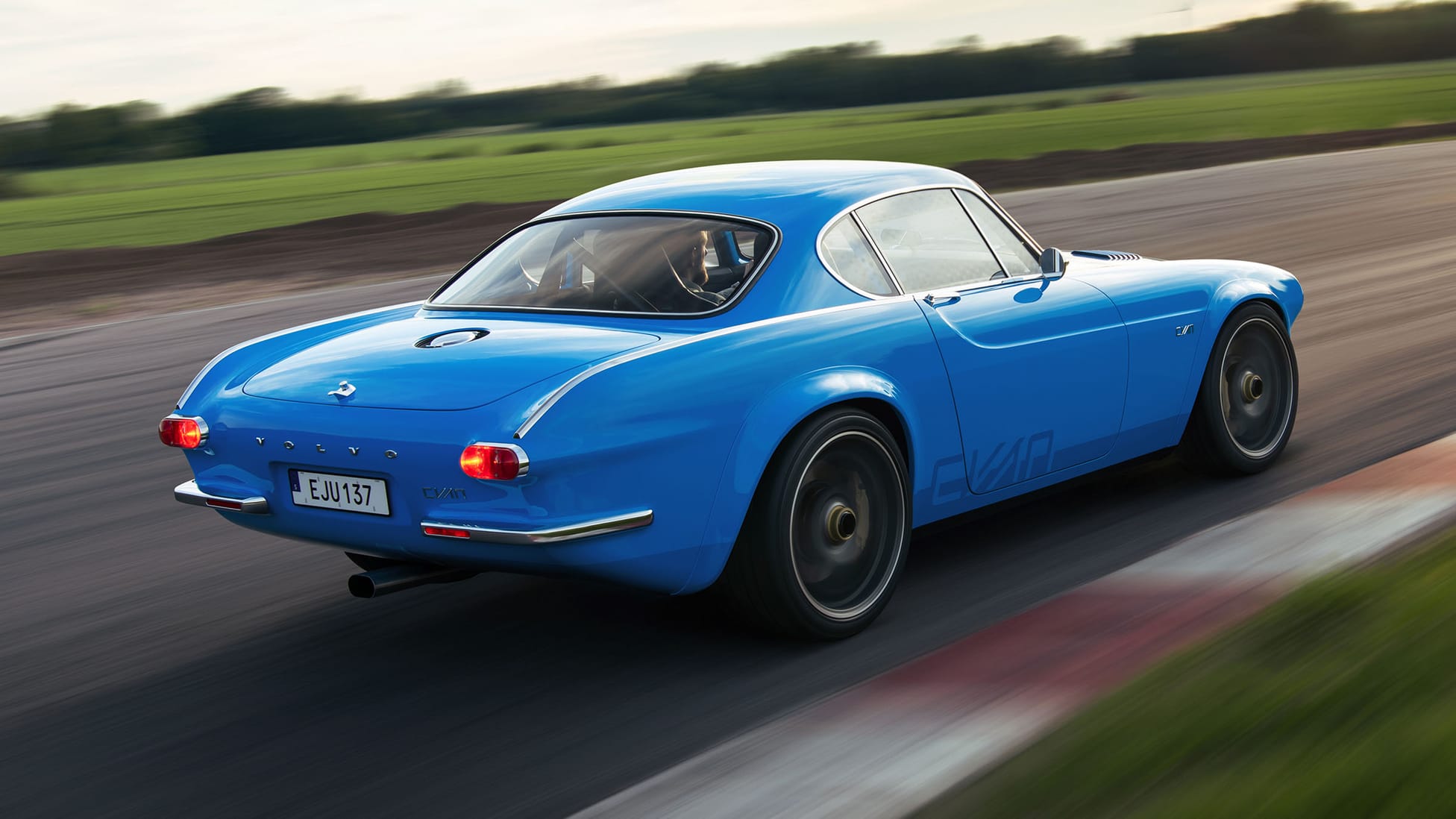 Stop the press: this is a 414bhp Volvo P1800 restomod | Top Gear