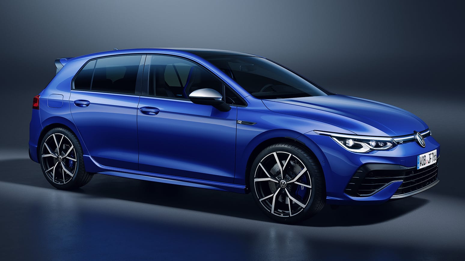 The new VW Golf R has 316bhp, will drift* | Top Gear