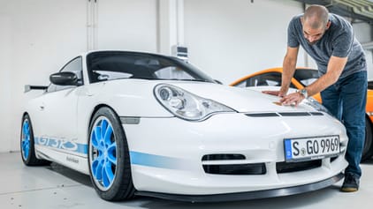 Chris Harris and a garage full of Porsche 911 GT cars | Top Gear