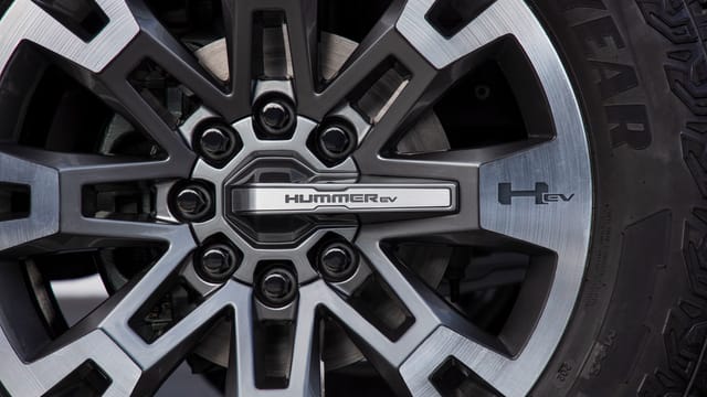 This is the smaller SUV version of the new Hummer EV | Top Gear