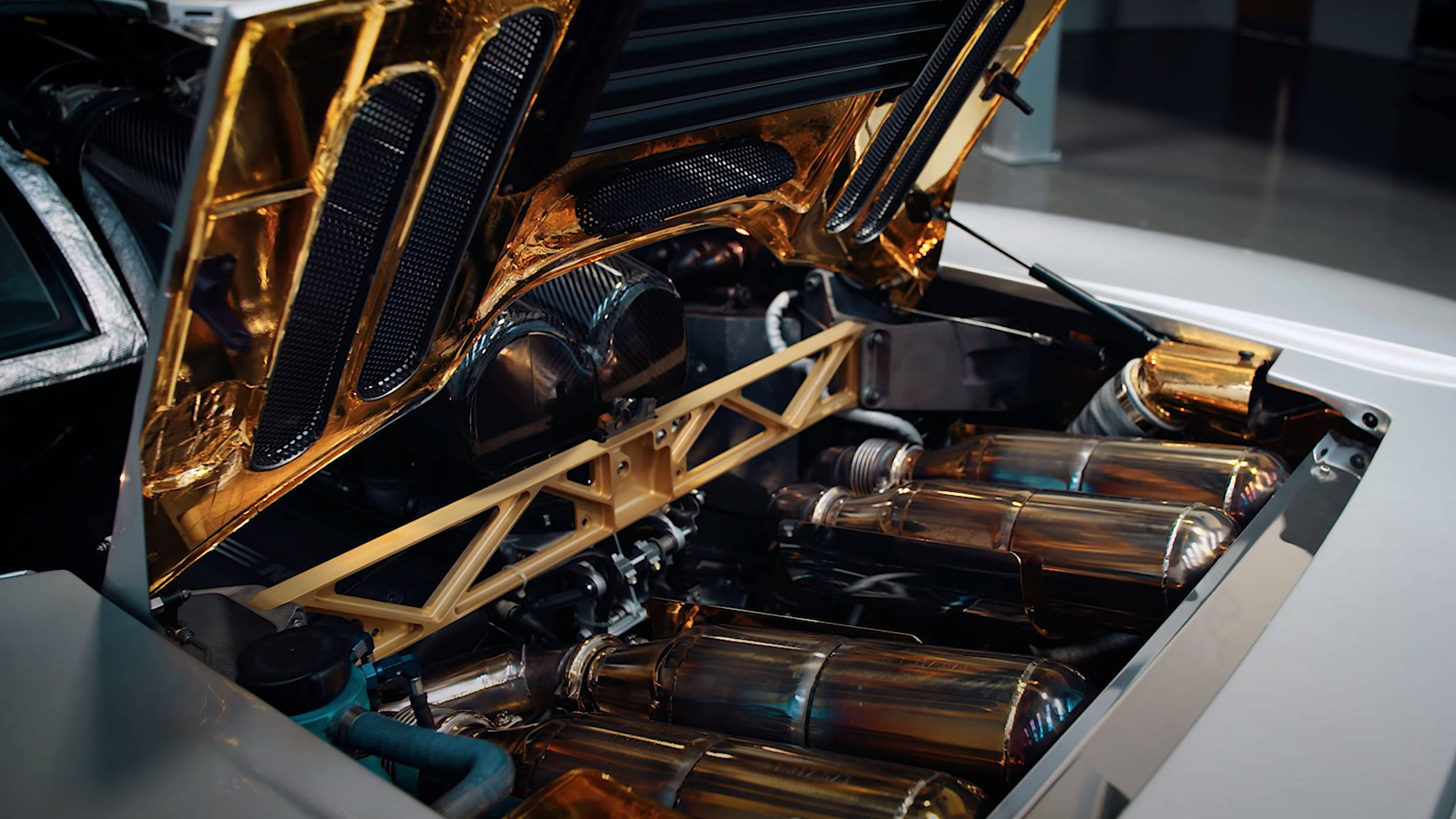 Mclaren F1 Engine Bay