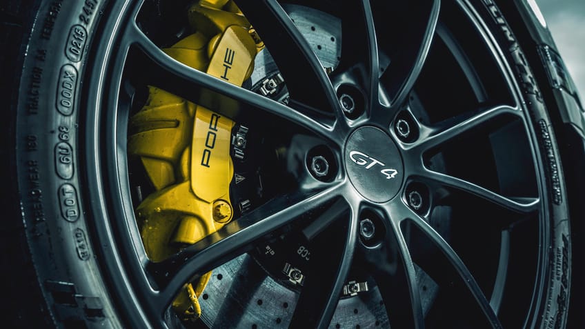 How to change a car tyre | Top Gear