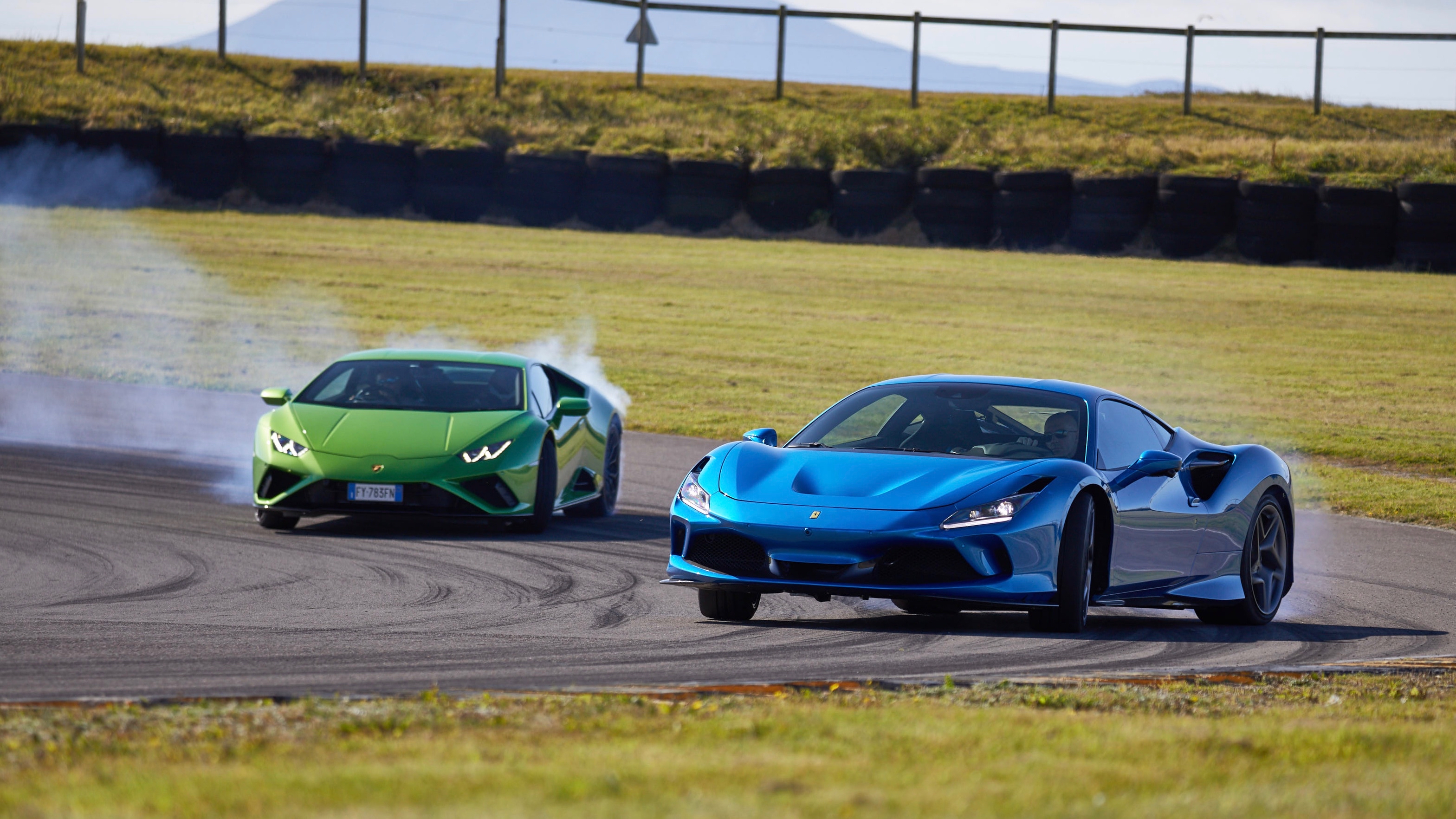 Lamborghini Vs Ferrari Vs Mclaren