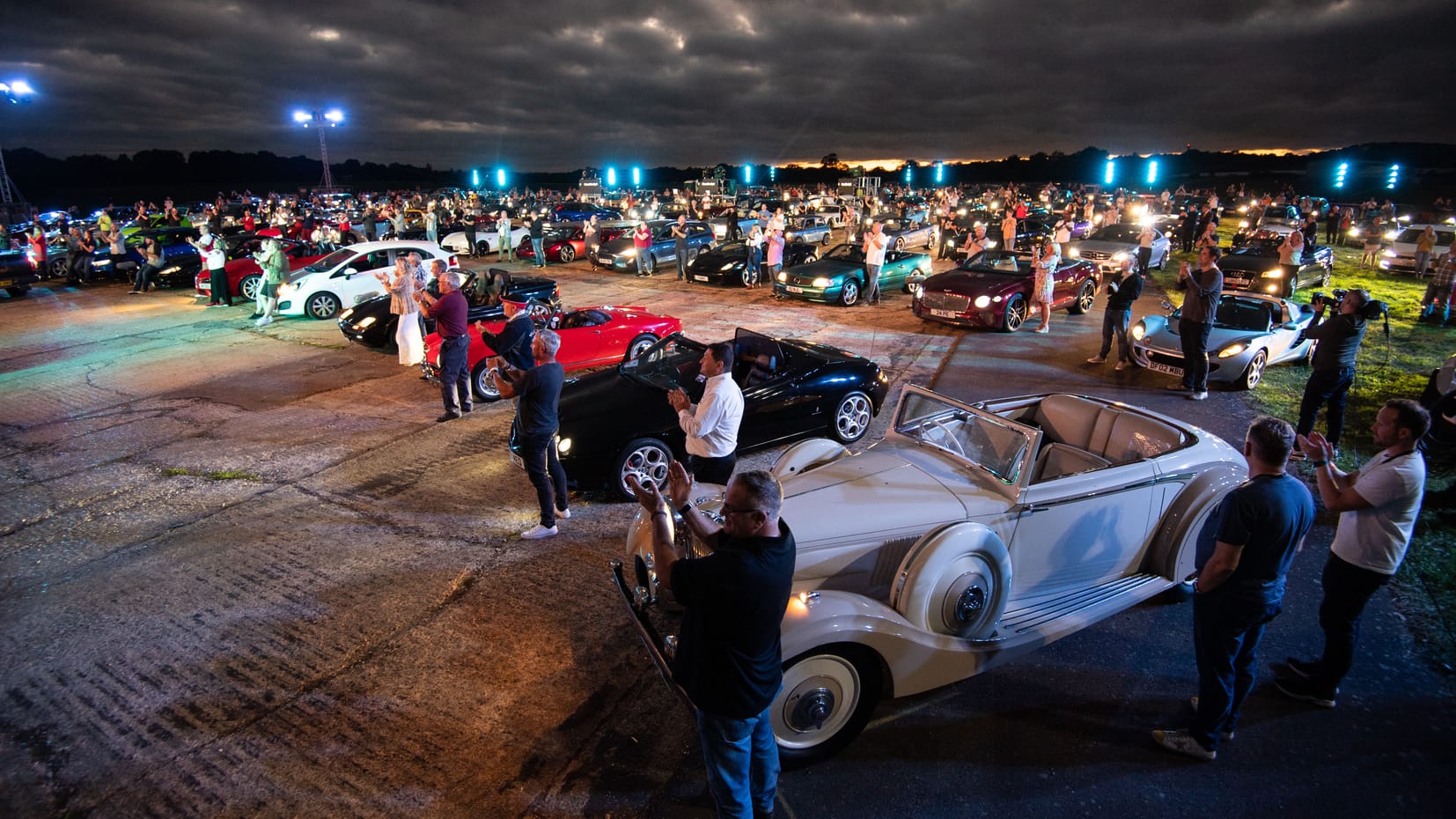 Top Gear TV s29, ep2: 200mph supercars and the WALL OF DEATH | Top Gear