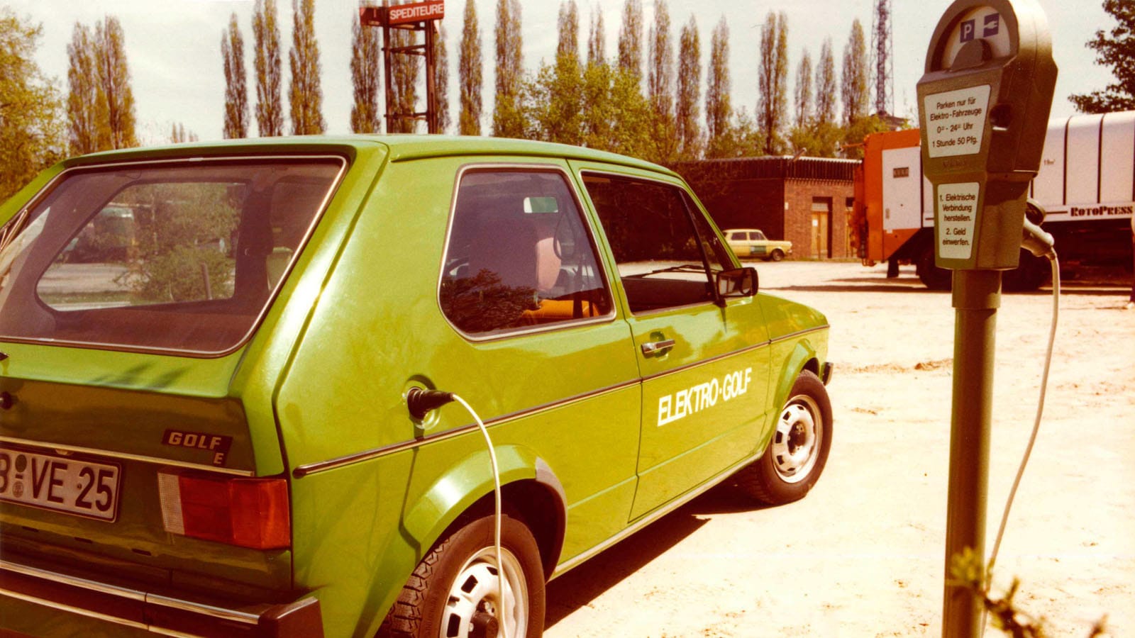 Forgotten electric cars: the VW Golf CityStromer | Top Gear