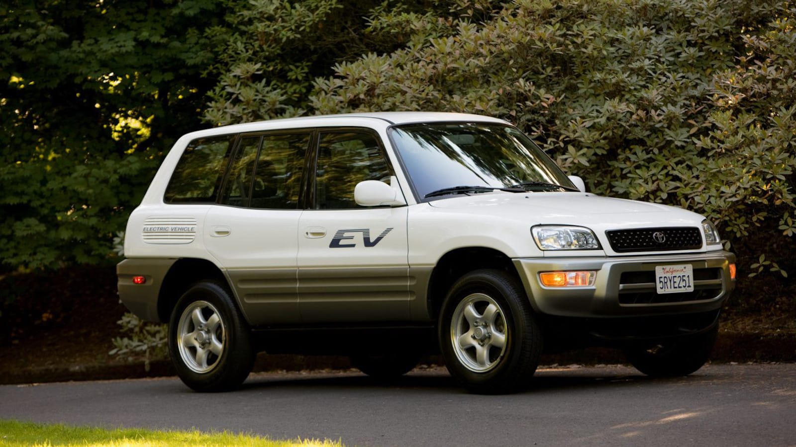 The RAV4 EV could have brought electric power to the mainstream | Top Gear