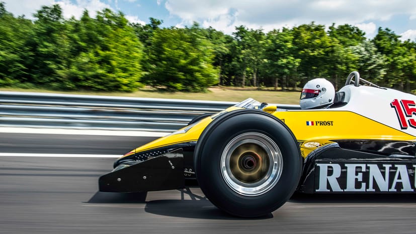 TG drives Renault's 800bhp, 1983 F1 car | Top Gear