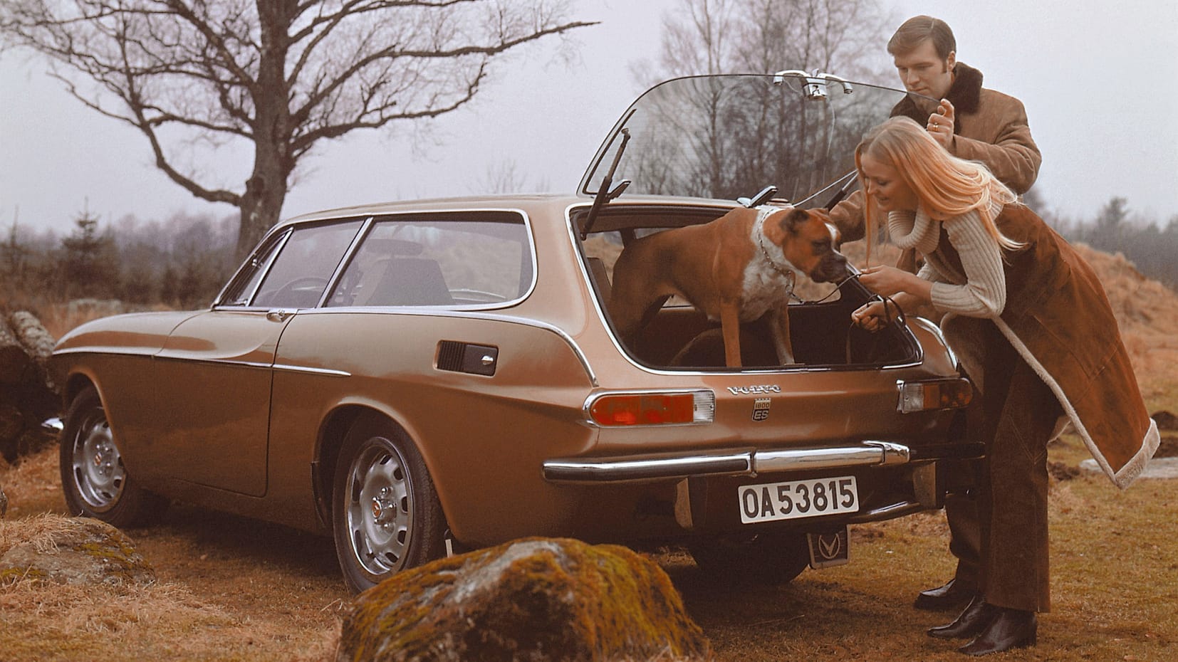 Stop what you’re doing and look at these old Volvo estates | Top Gear