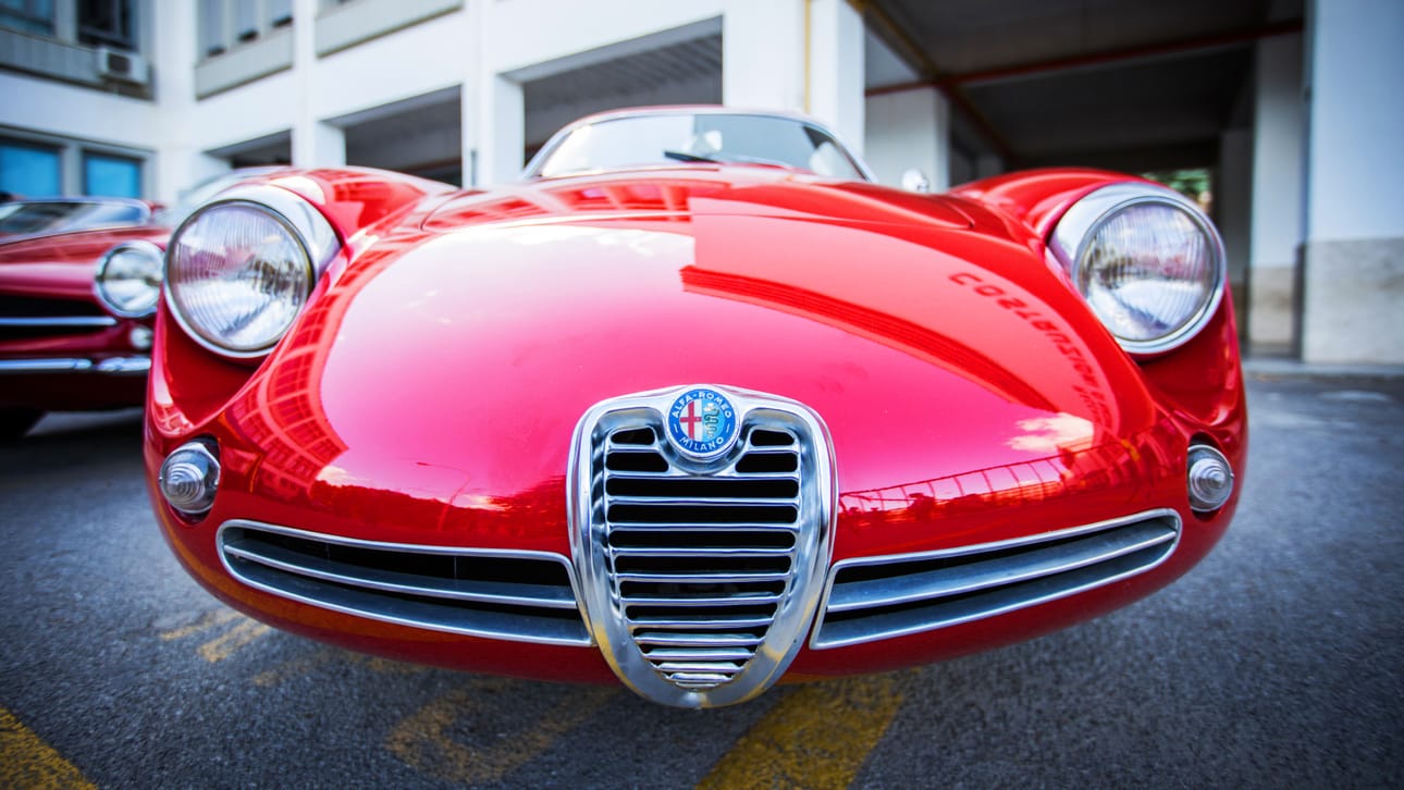 Look at these gorgeous old Alfa Romeos | Top Gear