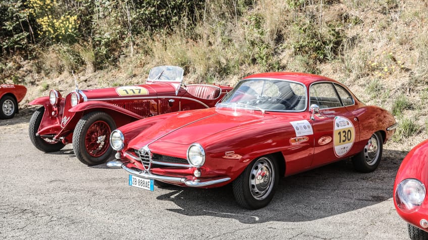 Look at these gorgeous old Alfa Romeos | Top Gear