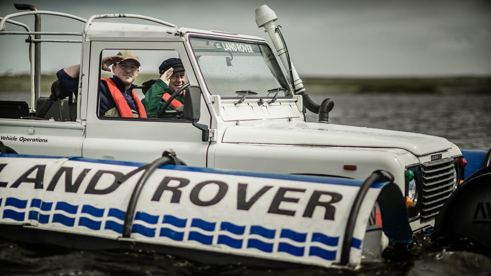 Driving Land Rover's 'Floating Ninety' Defender... on a Scottish loch ...