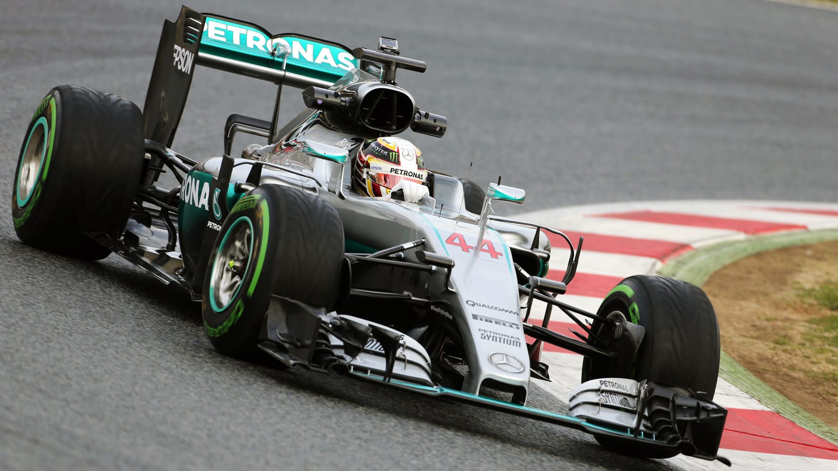 First look: F1’s brand new 2016 cars | Top Gear