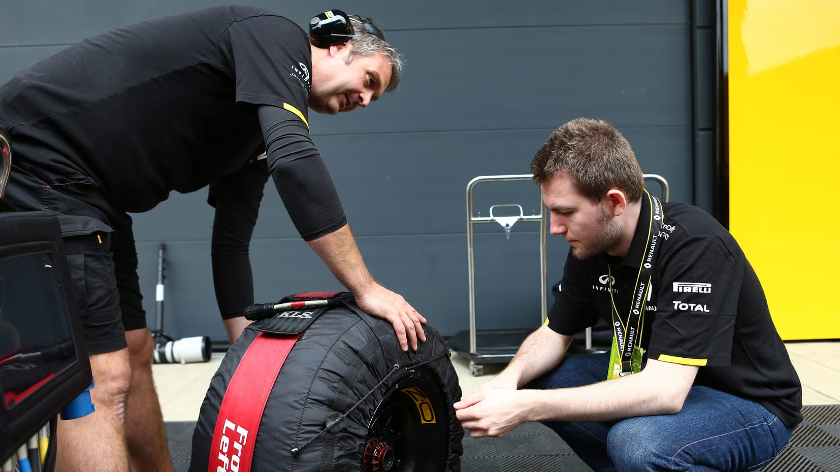 Behind the scenes: things you didn’t know about F1 tyres | Top Gear