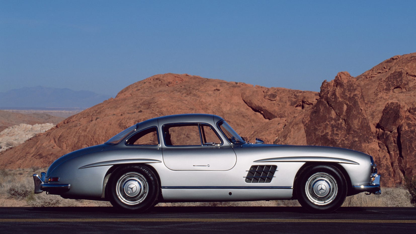 Here's every generation of the Mercedes SL | Top Gear