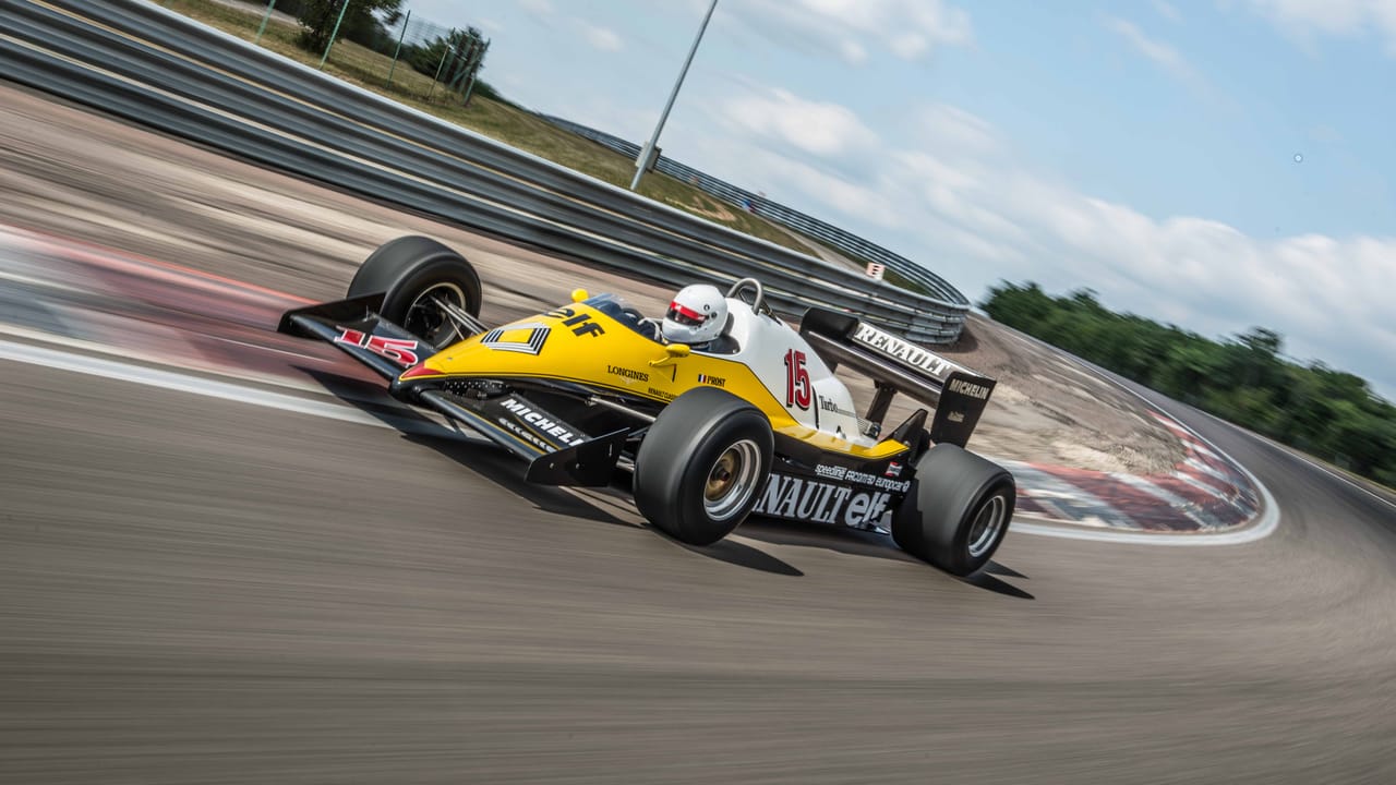 TG drives Renault's 800bhp, 1983 F1 car | Top Gear