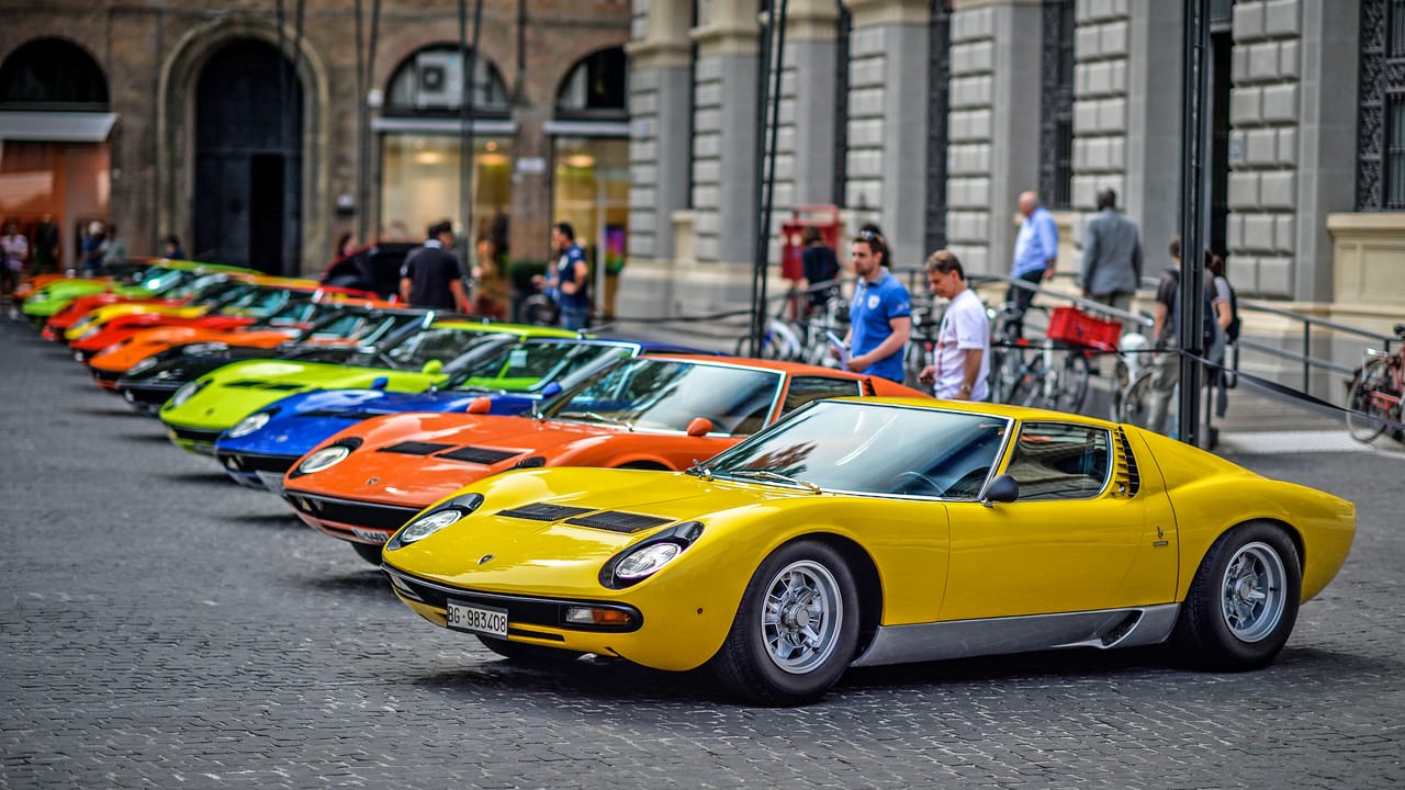 Gallery: a whole paint palette of Lamborghini Miuras | Top Gear