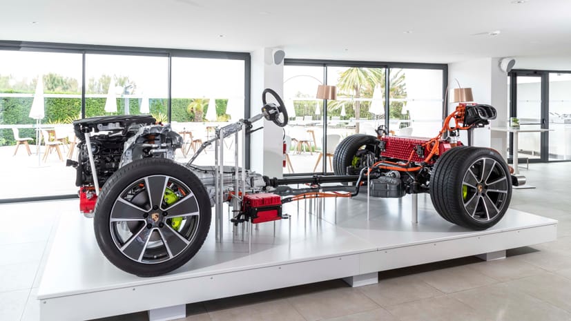 The secrets behind making a hybrid Porsche engine | Top Gear