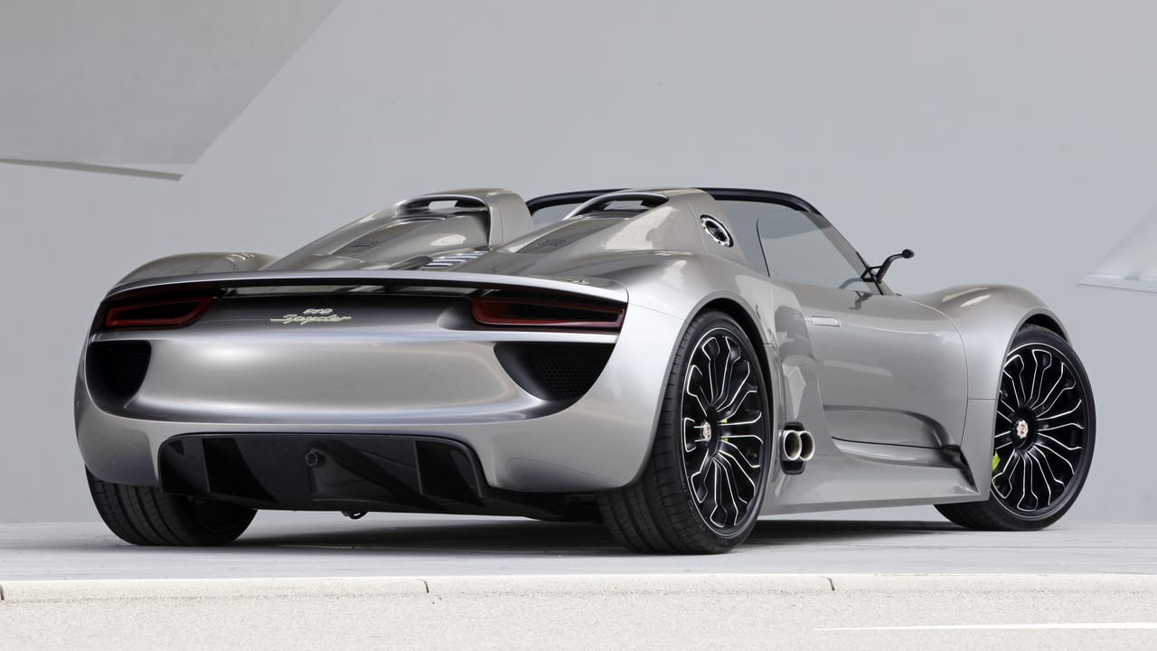 Remember the amazing Porsche 918 Spyder concept? | Top Gear