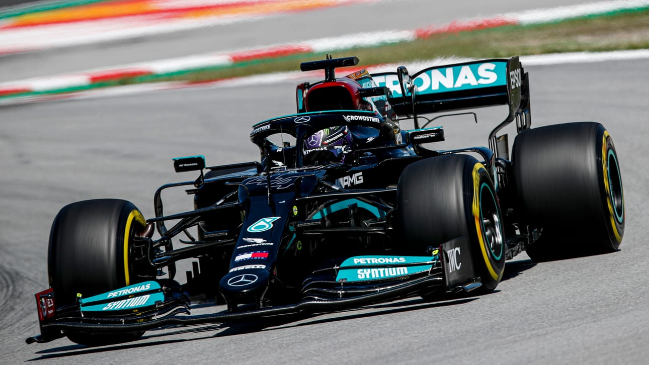 Here are eight of Lewis Hamilton’s greatest pole laps | Top Gear