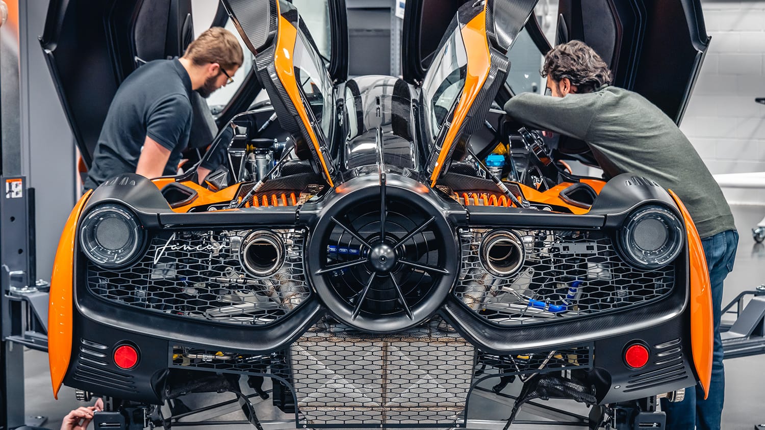 Take a guided tour of Gordon Murray’s incredible T50 factory | Top Gear