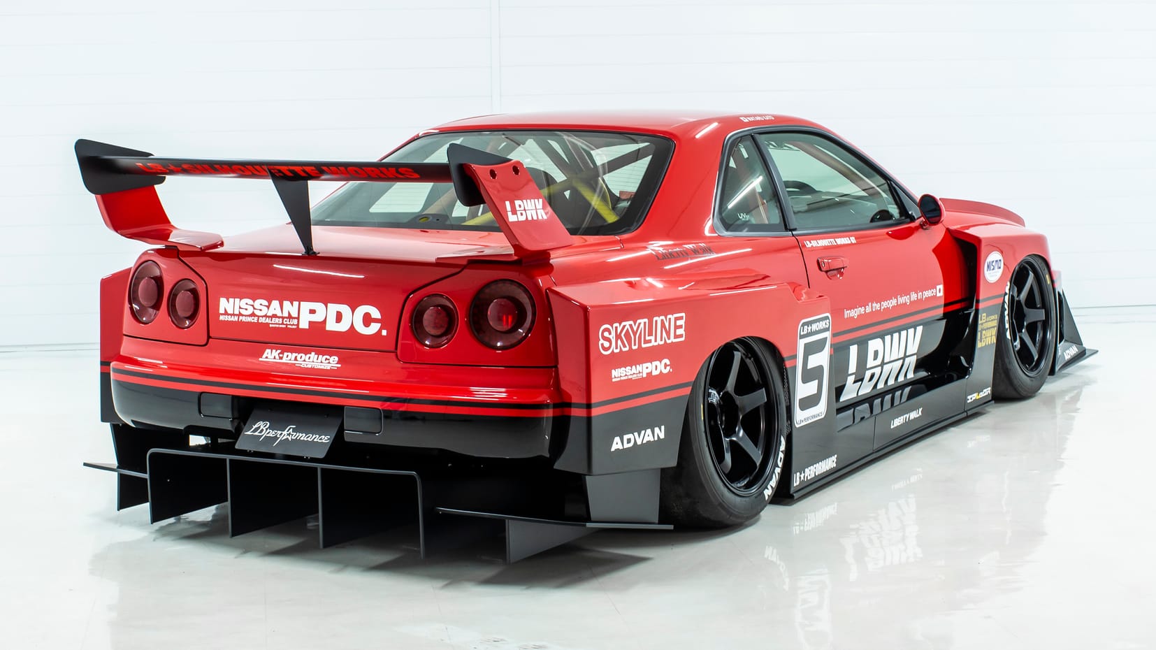 This throwback R34 Skyline will blow your mind | Top Gear