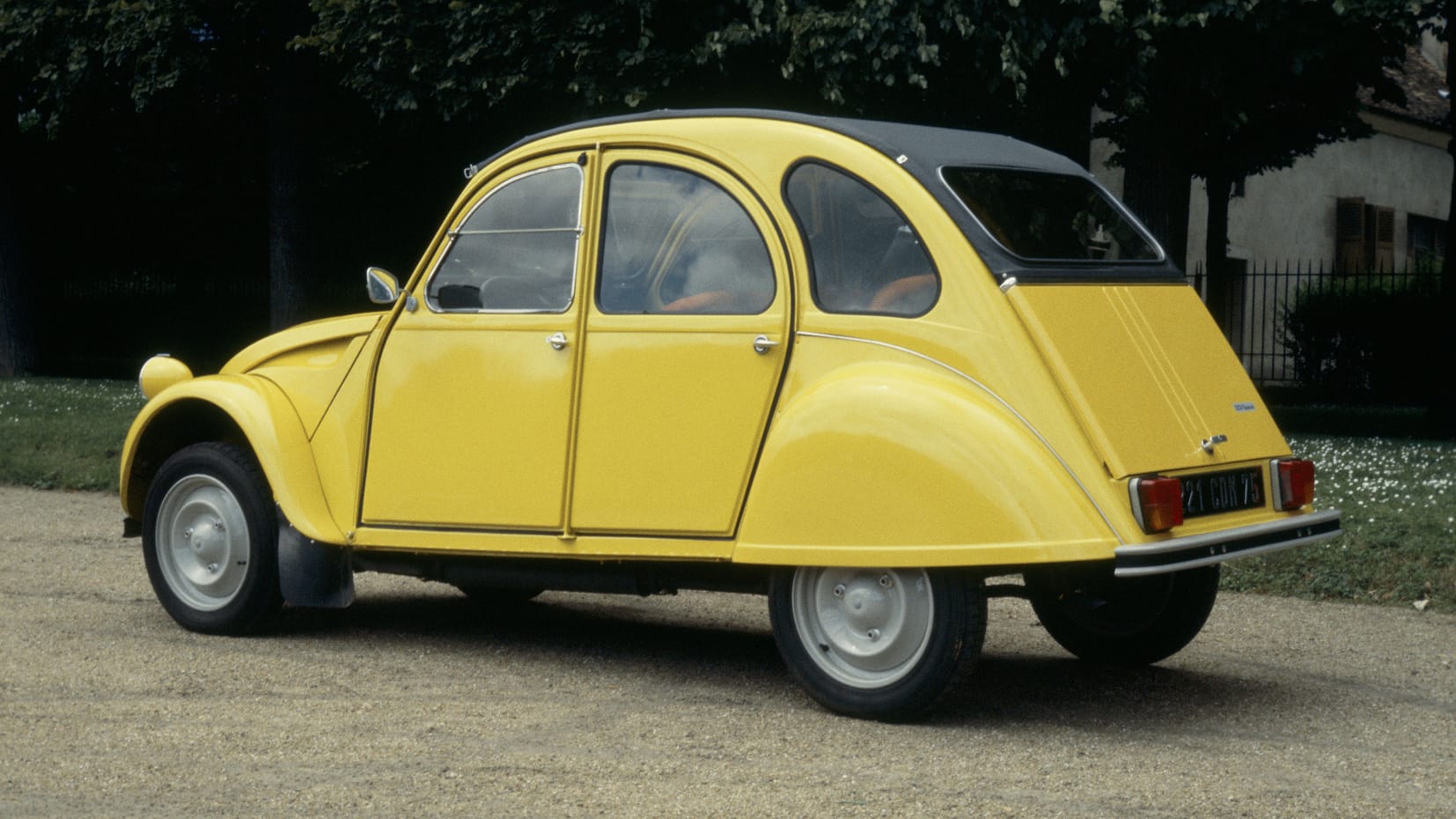 Everything you need to know about the Citroen 2CV | Top Gear