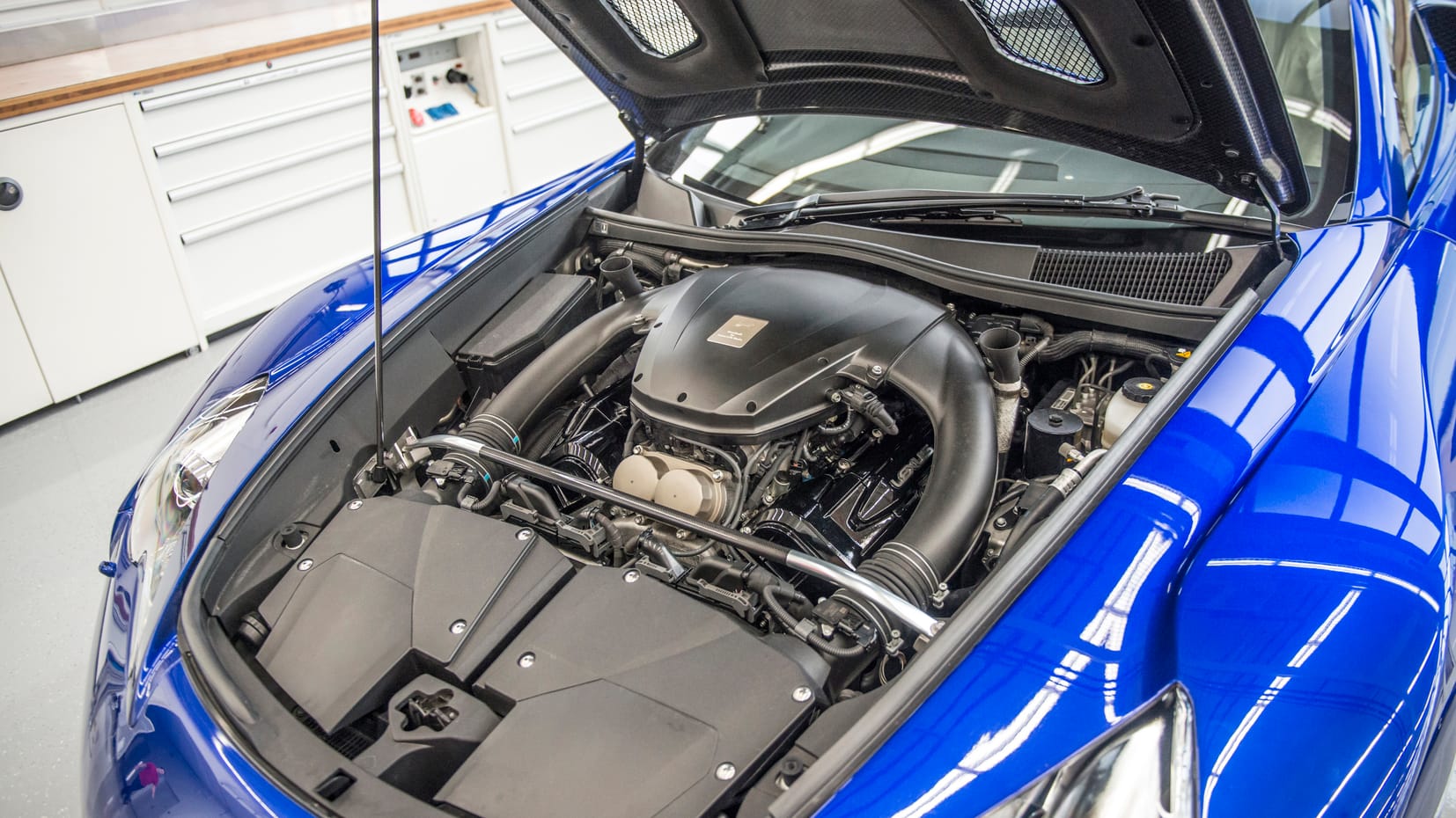 Here’s how you service a Lexus LFA supercar | Top Gear