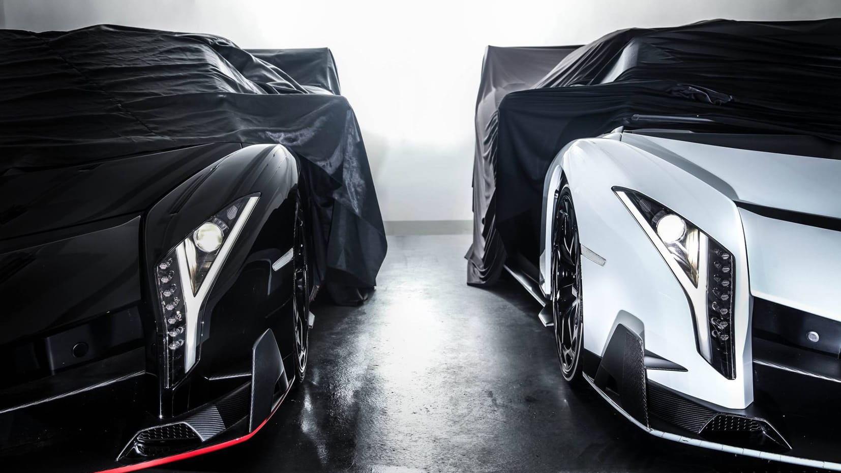 Here’s proof that two Lambo Veneno roadsters are better than one | Top Gear