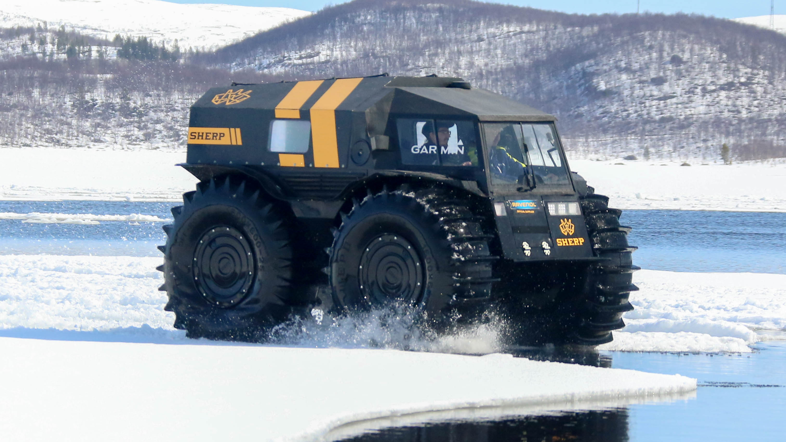 Amphibious All Terrain Vehicle MAX Amphibious 6 Wheel Drive