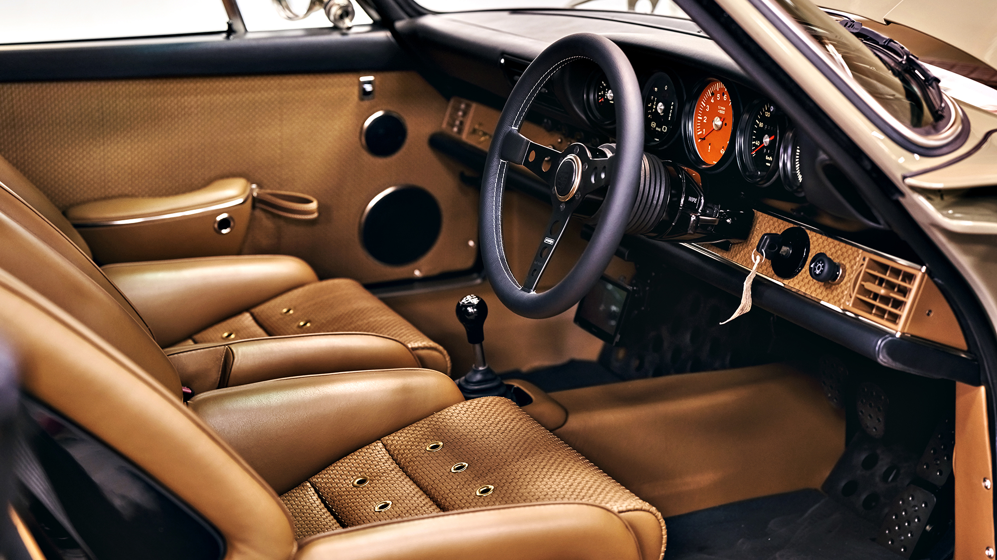 Singer 911 Interior