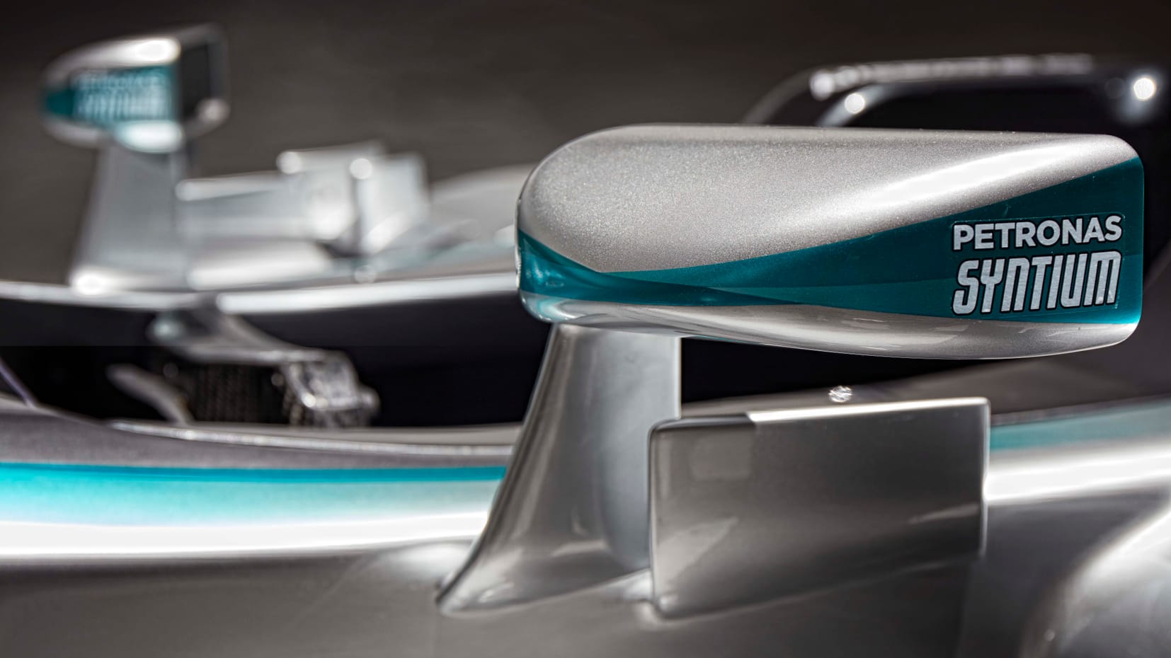 Showdown: Porsche's WEC racer vs Merc's W06 F1 car | Top Gear